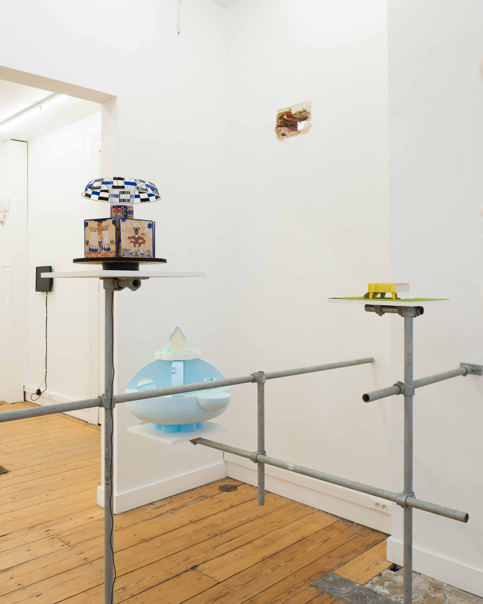 Winnie Claessens at Fred & Ferry – Art Viewer