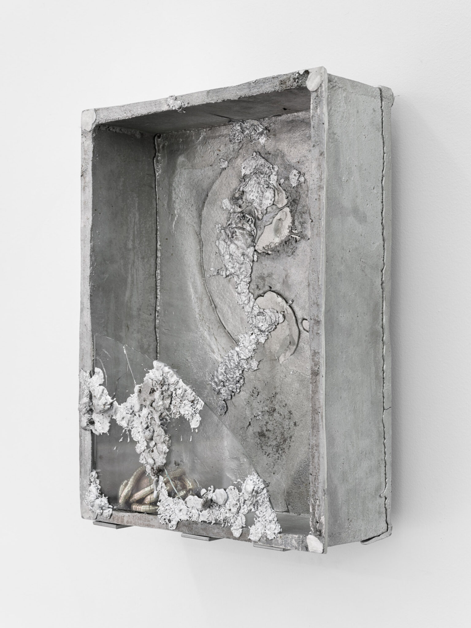 Emma Passera at Galerie Derouillon – Art Viewer