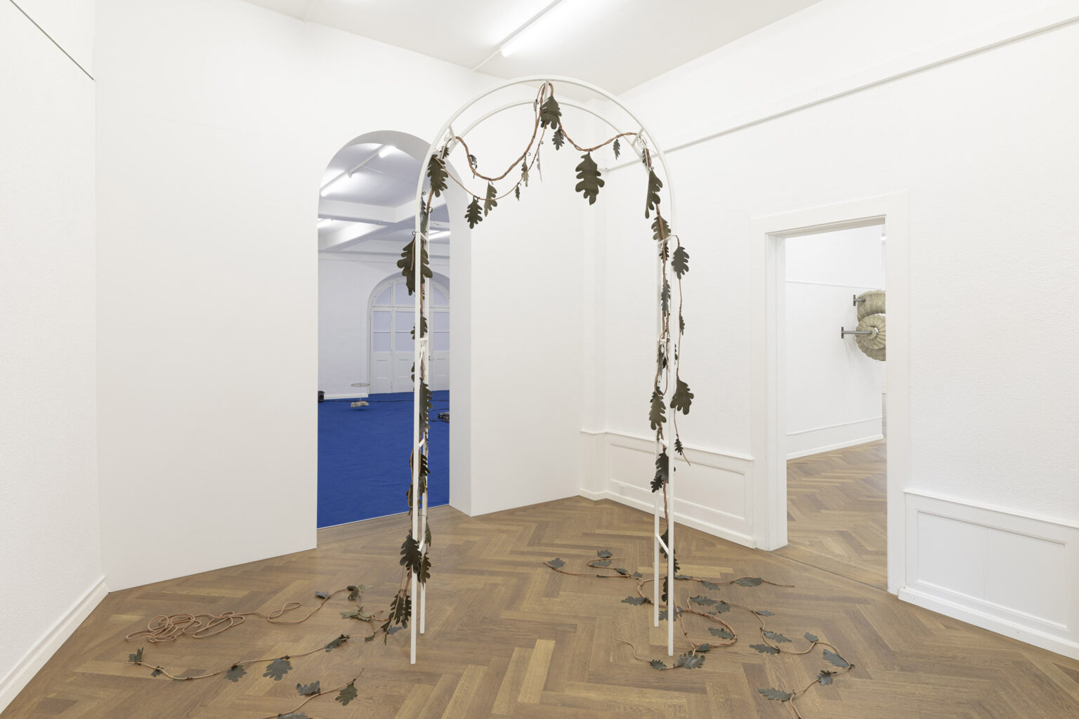 First Impressions at KRONE COURONNE – Art Viewer