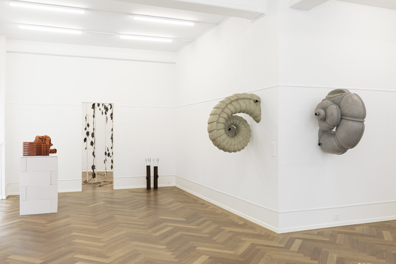 First Impressions at KRONE COURONNE – Art Viewer