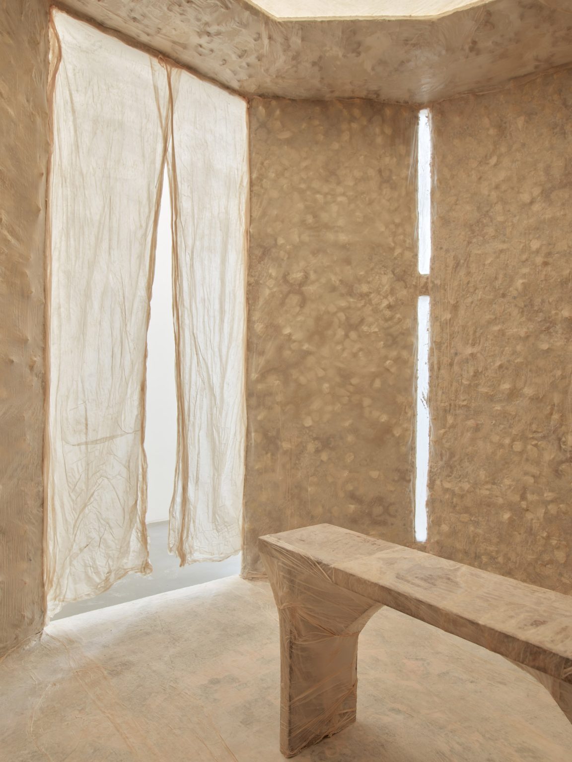 Melike Kara at Jan Kaps – Art Viewer