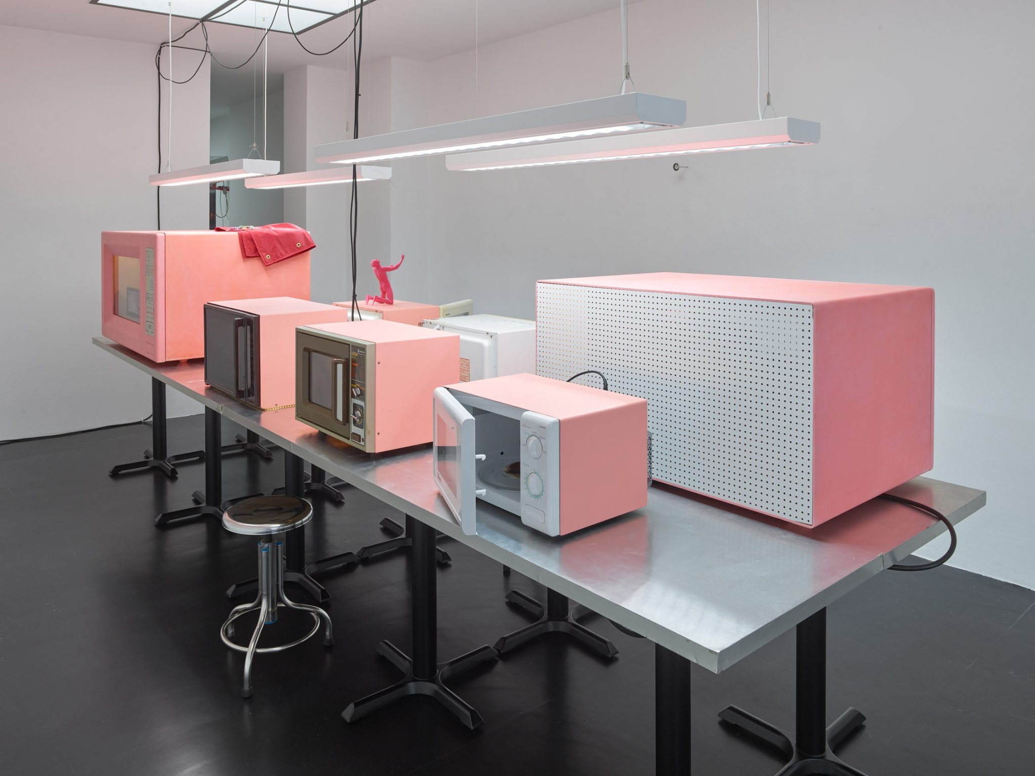 Julia Scher at DREI, Cologne – Art Viewer