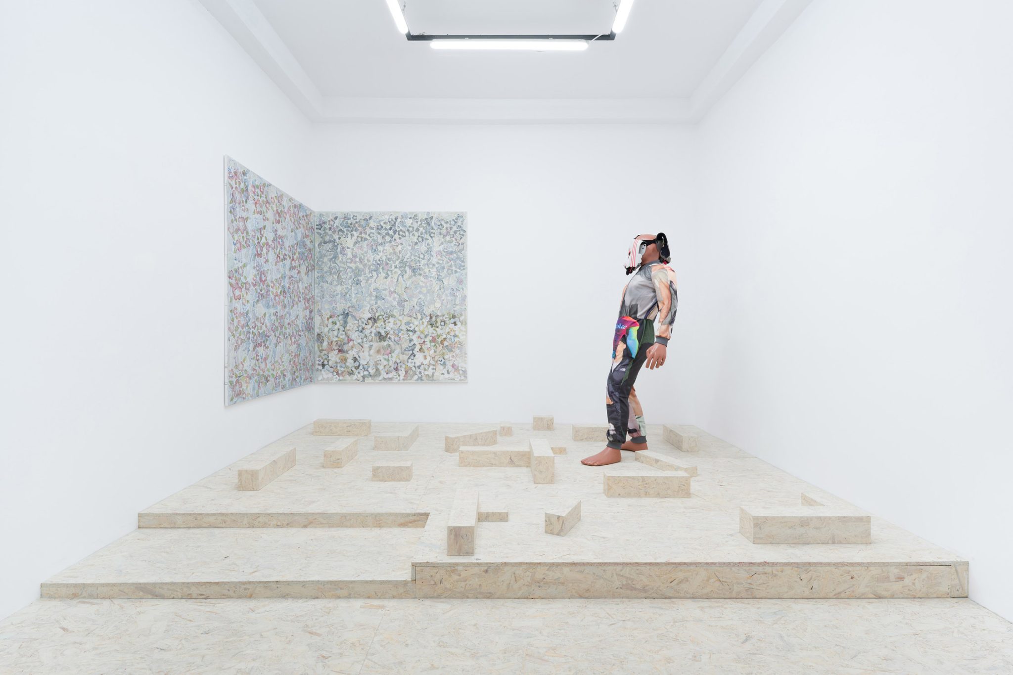 Daniel Moldoveanu at INVITRO, Bucharest – Art Viewer