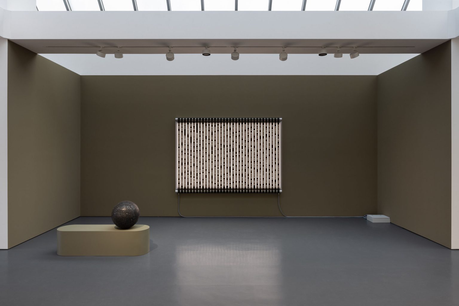 Rosa Barba at Esther Schipper, Berlin – Art Viewer