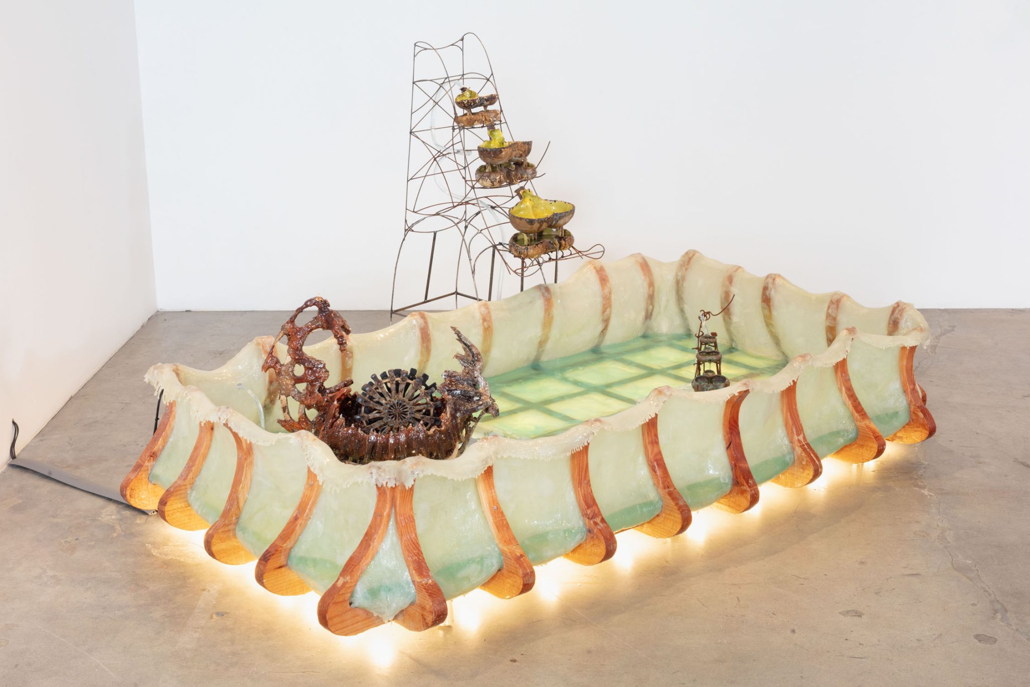 Sasha Fishman at Murmurs, Los Angeles – Art Viewer