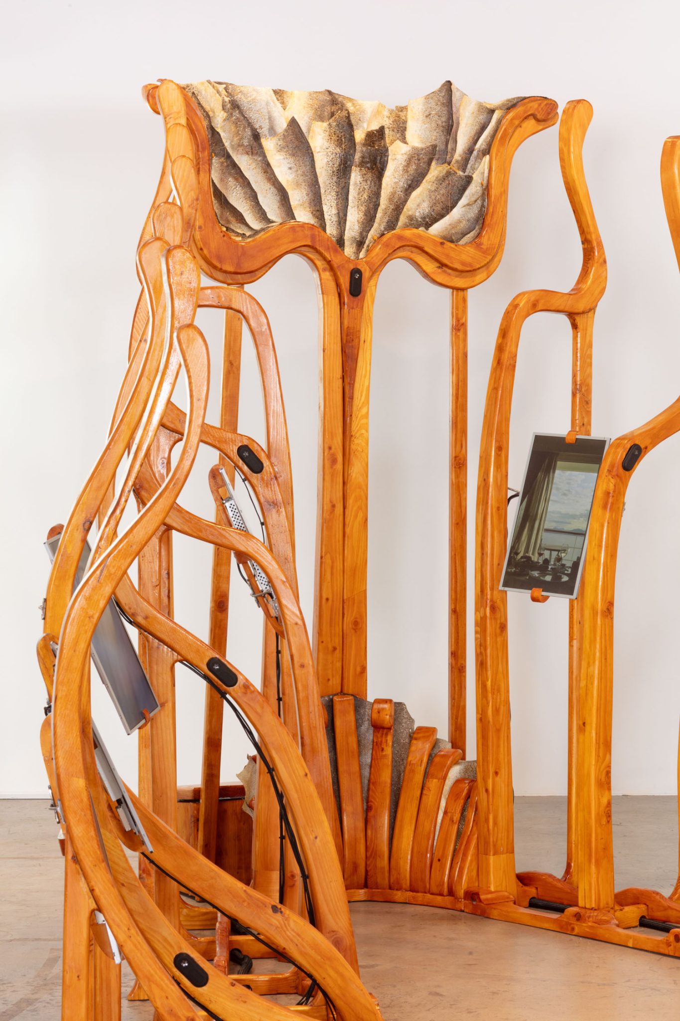 Sasha Fishman at Murmurs, Los Angeles – Art Viewer