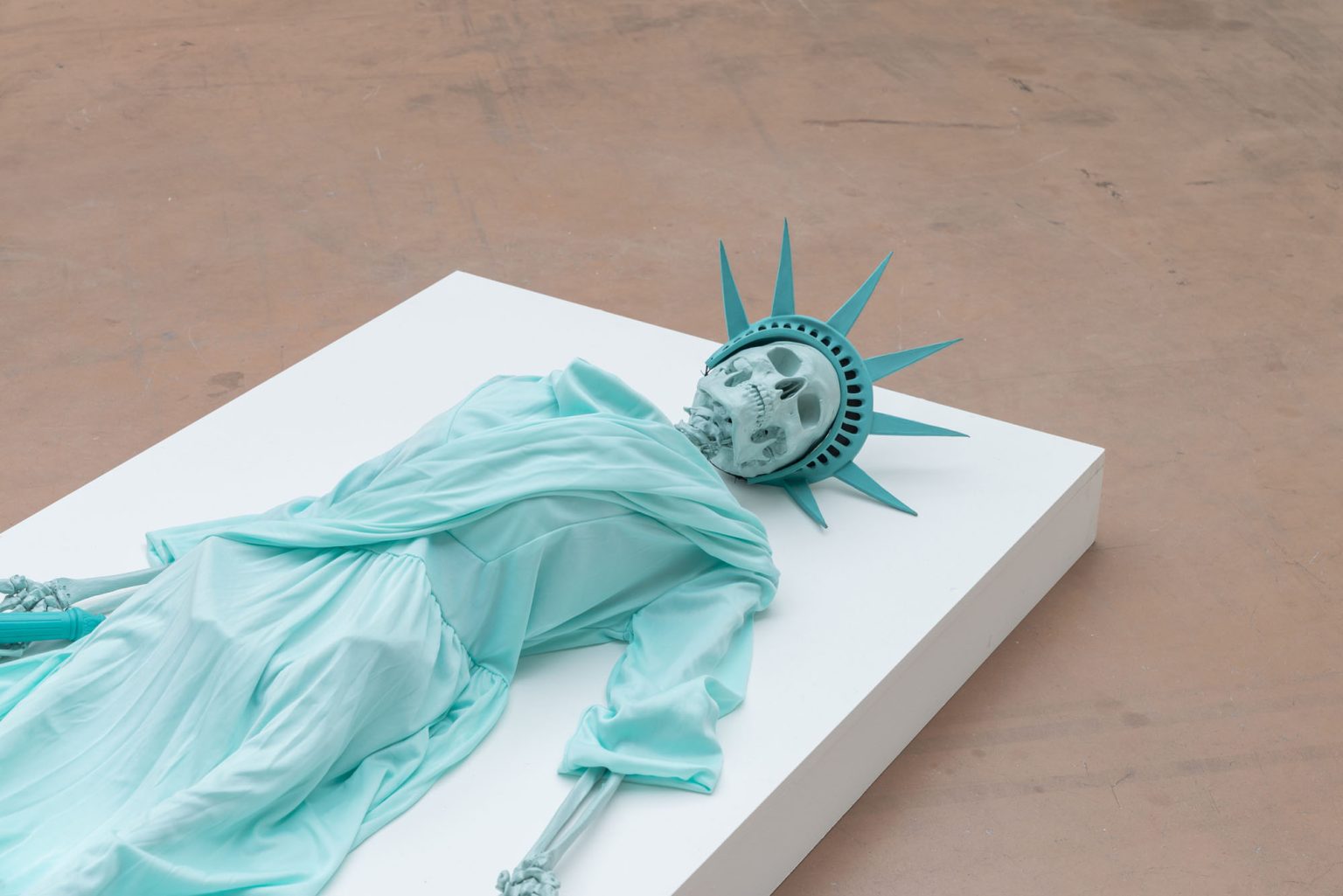 Art Viewer - Contemporary Art Platform and Archive