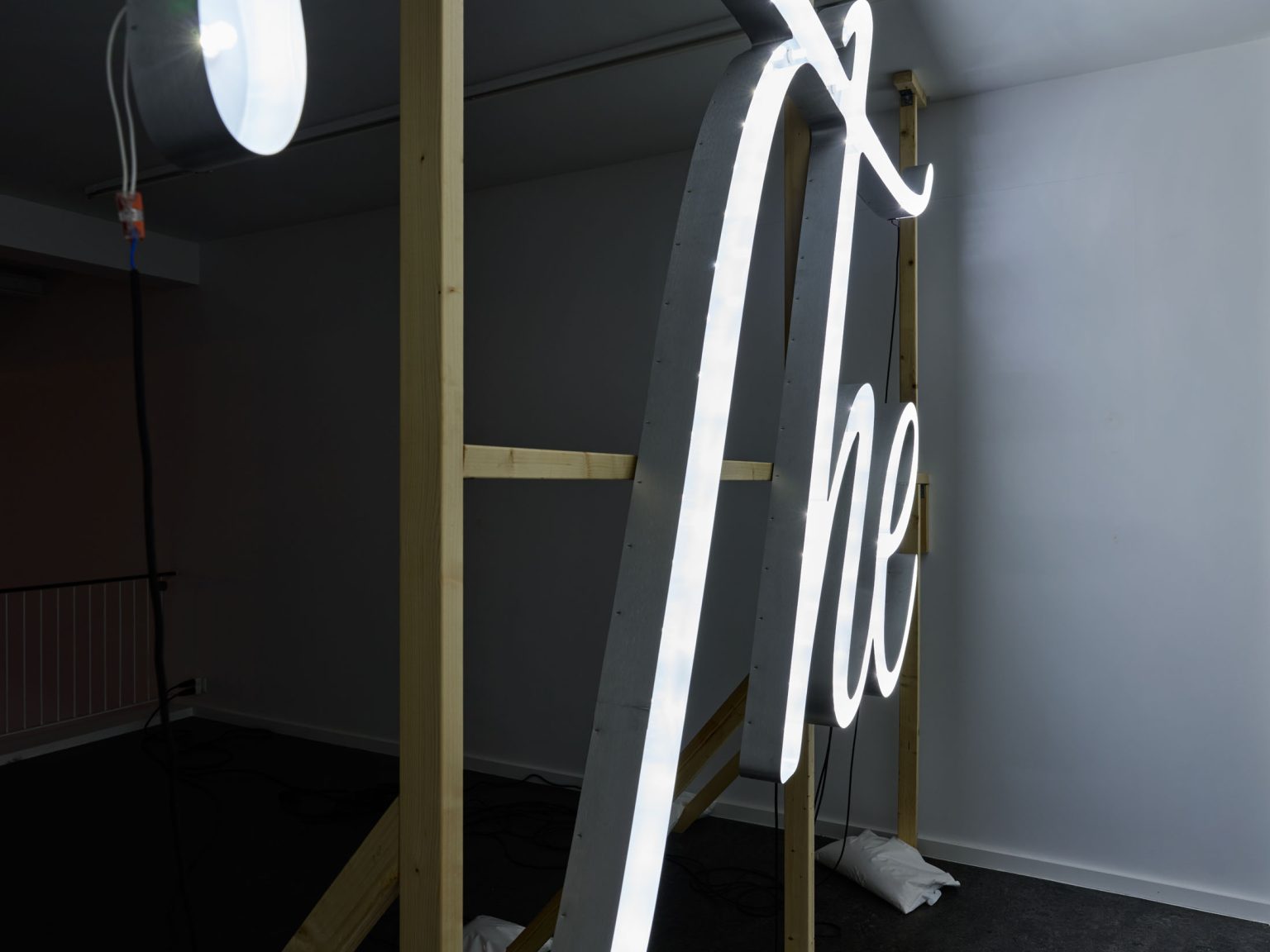 Banks Violette at Tick Tack, Antwerp – Art Viewer